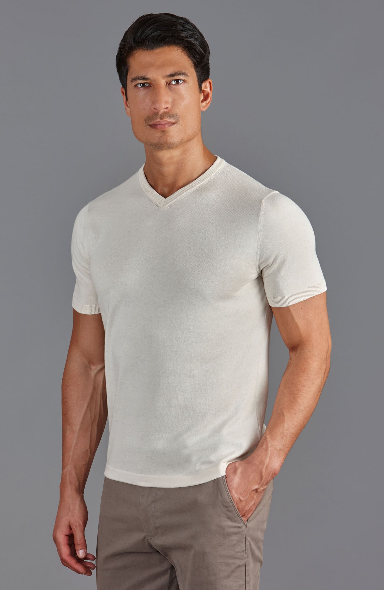 Men's V Neck Jumpers: Merino Wool & Cotton V Neck Sweaters – Paul James ...